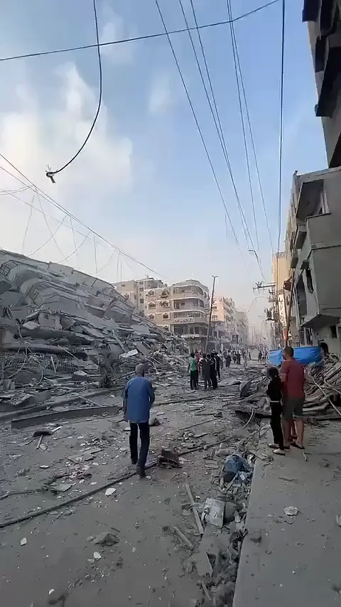 How Israeli air strikes destroyed a busy neighbourhood in Gaza